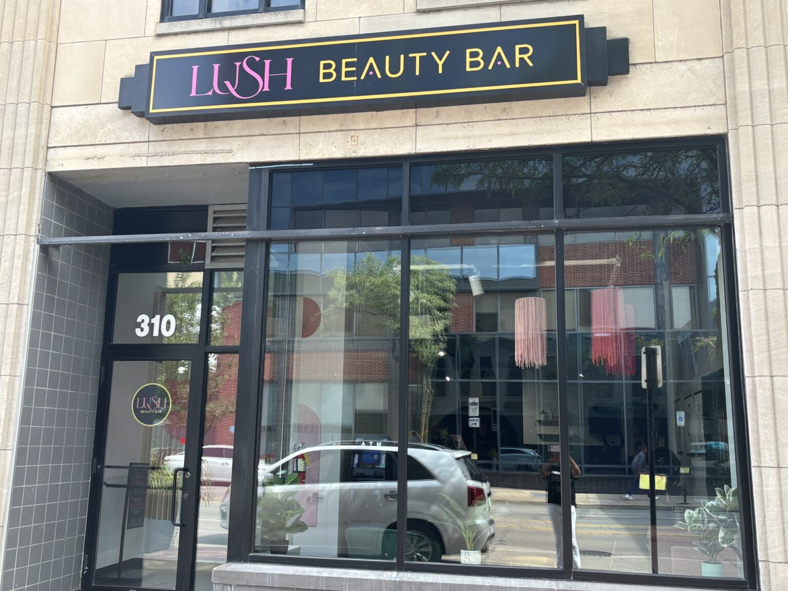 Lush Beauty Bar Opens In Downtown Cedar Rapids - Downtown Cedar Rapids