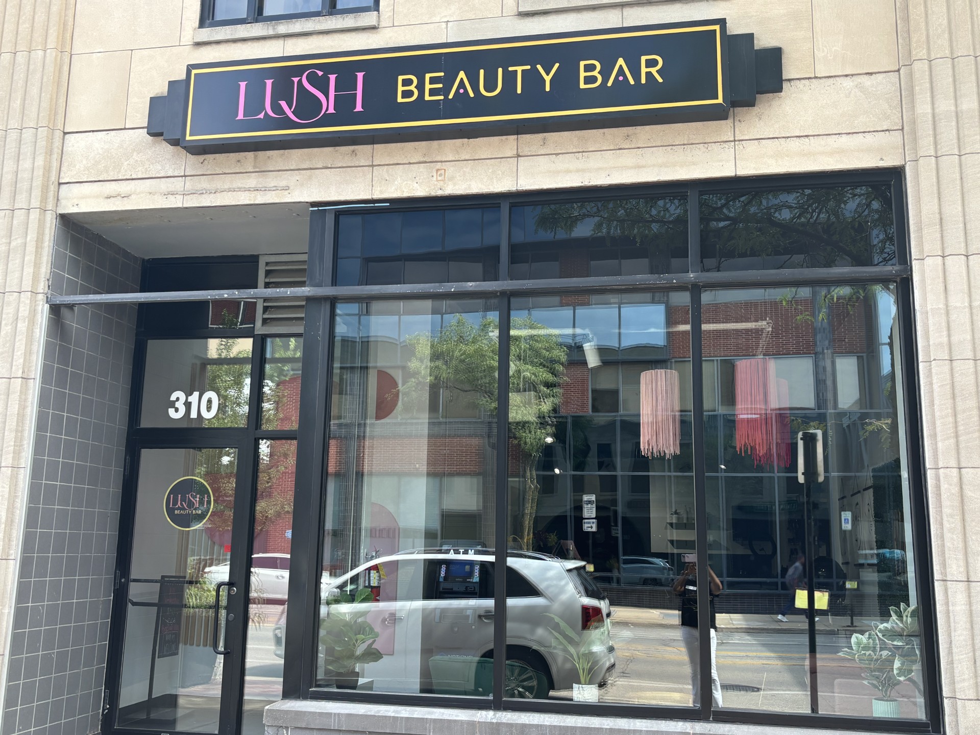 Lush Beauty Bar Opens In Downtown Cedar Rapids - Downtown Cedar Rapids